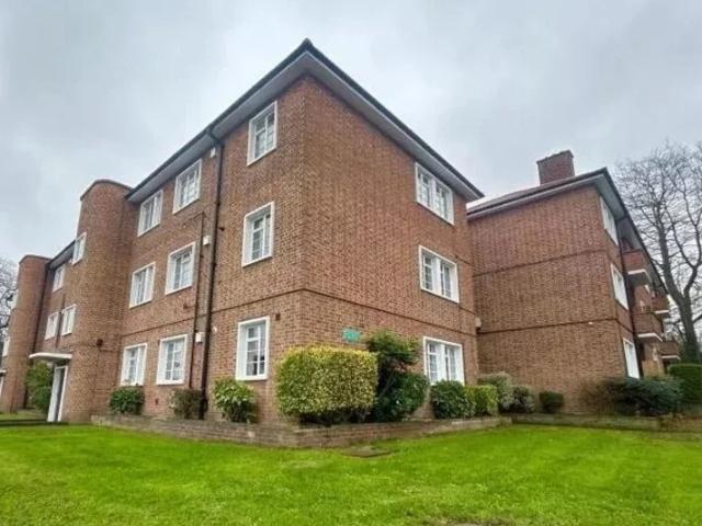 Apartment at Acre Lane, Greater London