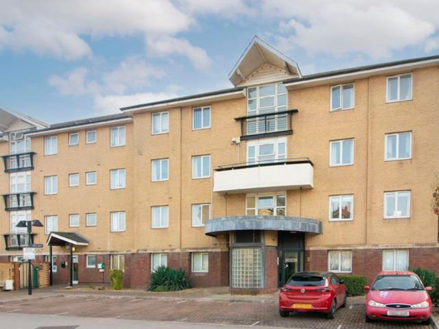 Apartment at Adventurers Quay, Cardiff