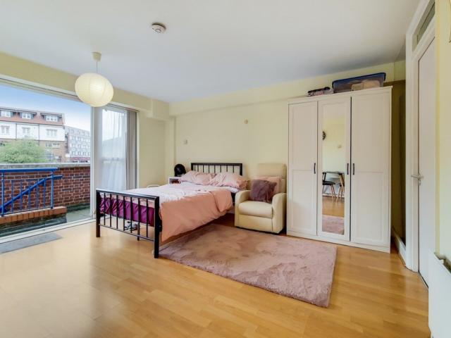 Apartment at Adam's Walk, Greater London