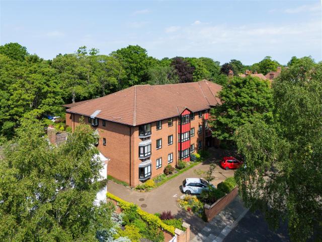 Apartment at Adderstone Crescent, Newcastle upon Tyne