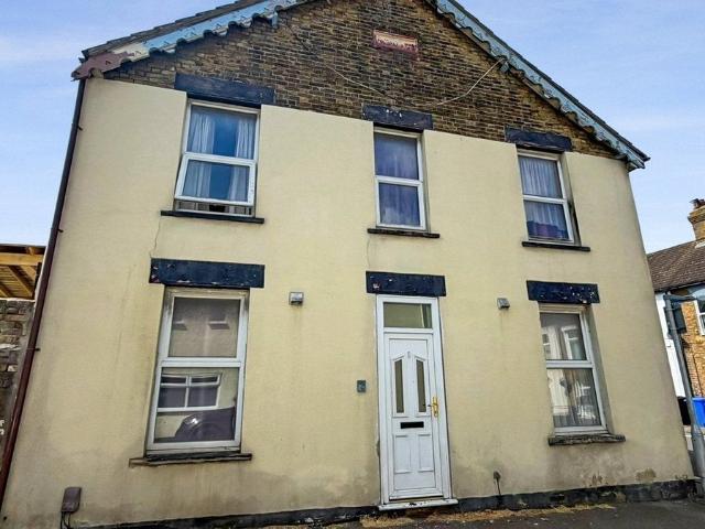 Room at Addington Road, Borough of Swale