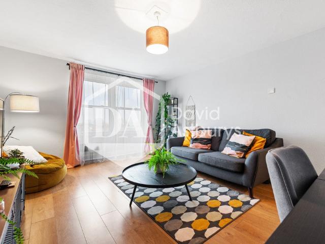 Apartment at Addington Road, Greater London