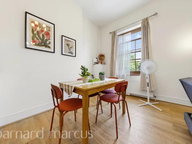 Apartment at Addiscombe Road, Greater London