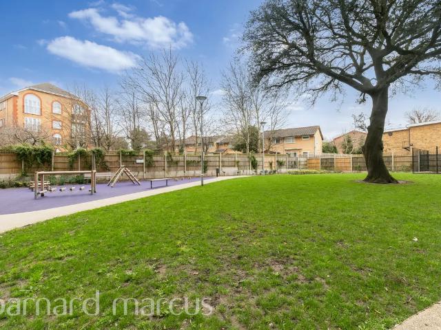 Apartment at Addiscombe Road, Greater London