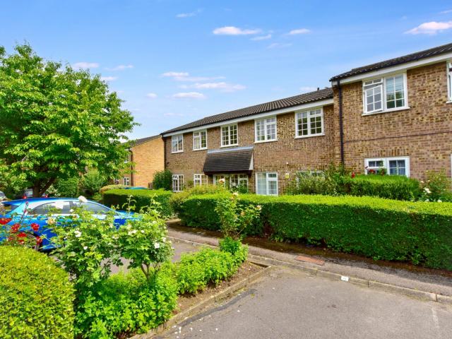 Apartment at Addison Gardens, Greater London