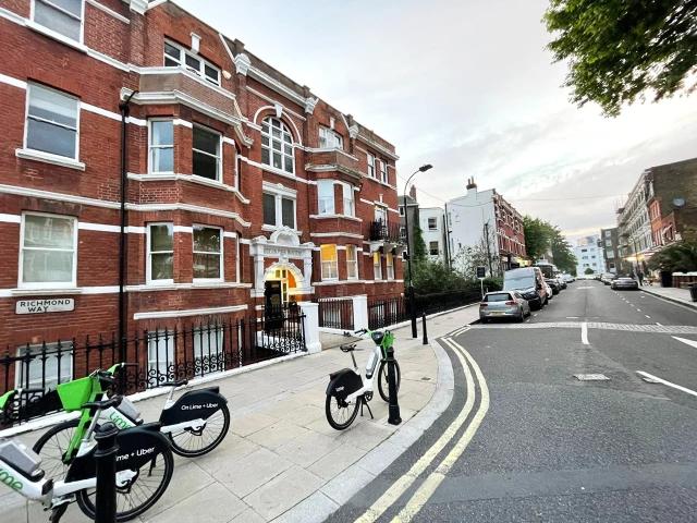 Apartment at Addison Gardens, Greater London