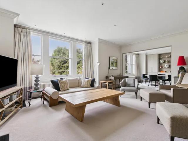Apartment at Addison Road, Greater London