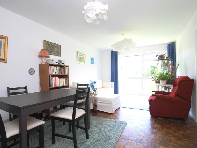 Apartment at Adelaide Court, Greater London