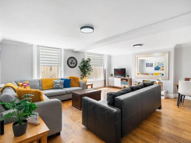 Apartment at Adelaide Crescent, Hove