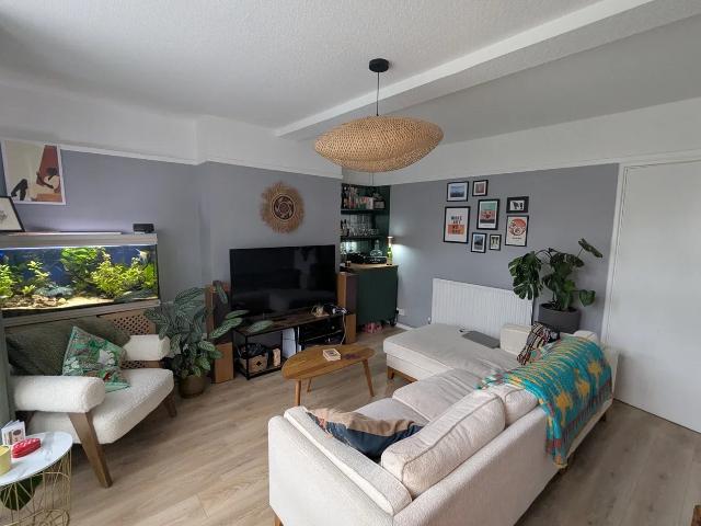 Apartment at Adelaide Avenue, Greater London