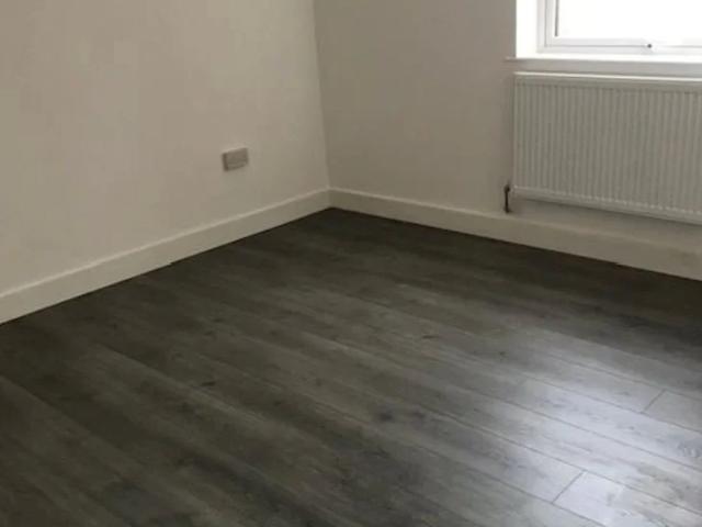 Apartment at Adelaide Street, Luton