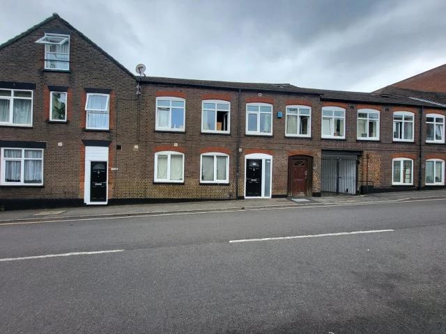 Apartment at Adelaide Street, Luton