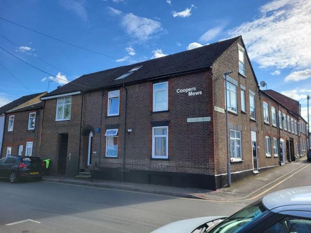 Apartment at Adelaide Street, Luton