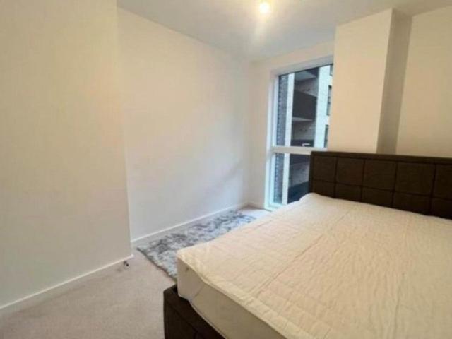 Apartment at Admiralty Avenue, Greater London