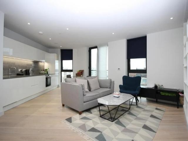 Apartment at Admiralty Avenue, Greater London