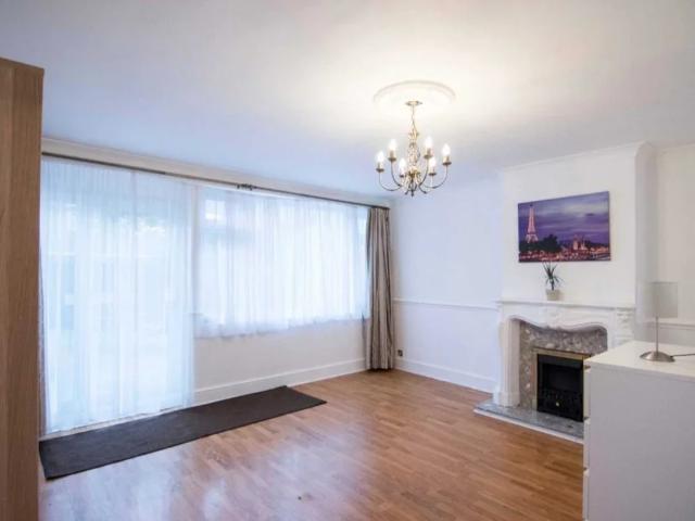 Apartment at Aintree Street, Greater London