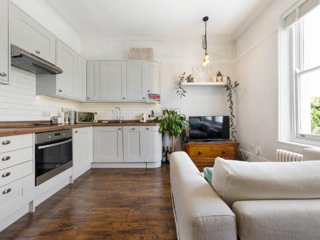 Apartment at Altenburg Gardens, Greater London