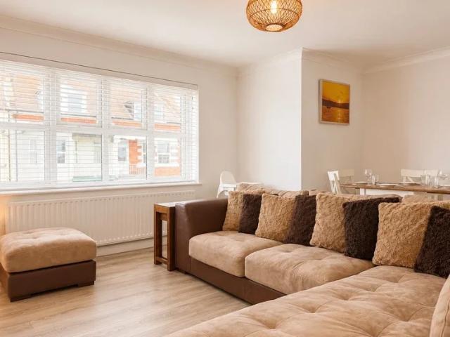 Apartment at Albany Drive, Canterbury