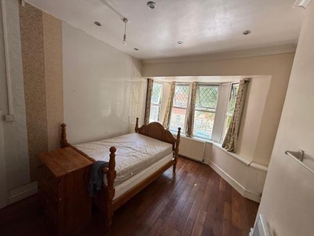 Apartment at Albany Road, Cardiff