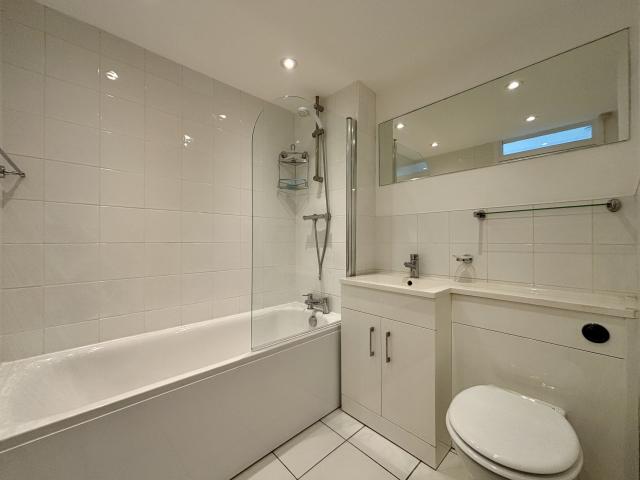Apartment at Albemarle Road, Greater London