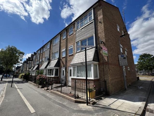 Apartment at Albert Avenue, Hull