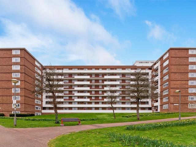 Apartment at Albert Drive, Greater London