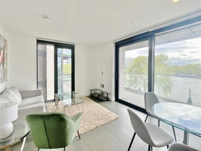 Apartment at Albert Embankment, Greater London