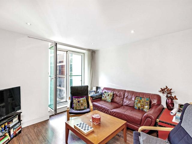Apartment at Albert Embankment, Greater London