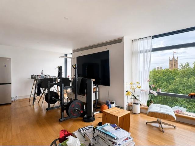 Apartment at Albert Embankment, Greater London