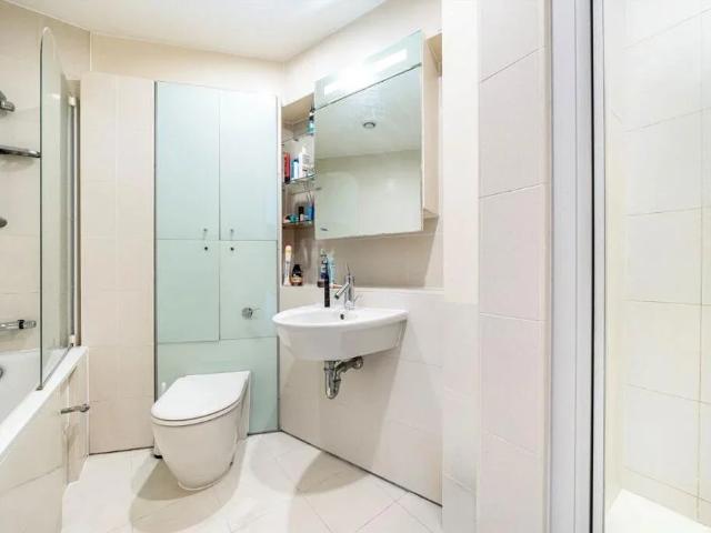 Apartment at Albert Embankment, Greater London