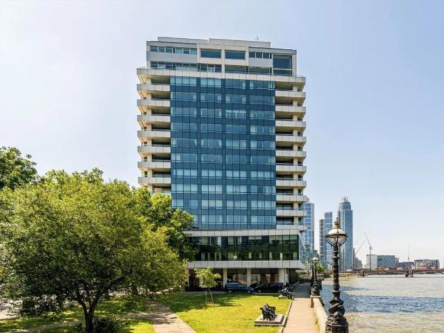 Apartment at Albert Embankment, Greater London