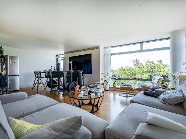 Apartment at Albert Embankment, Greater London
