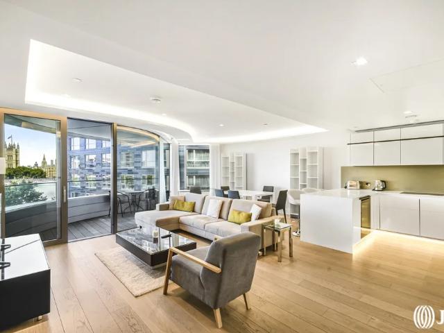Apartment at Albert Embankment, Greater London