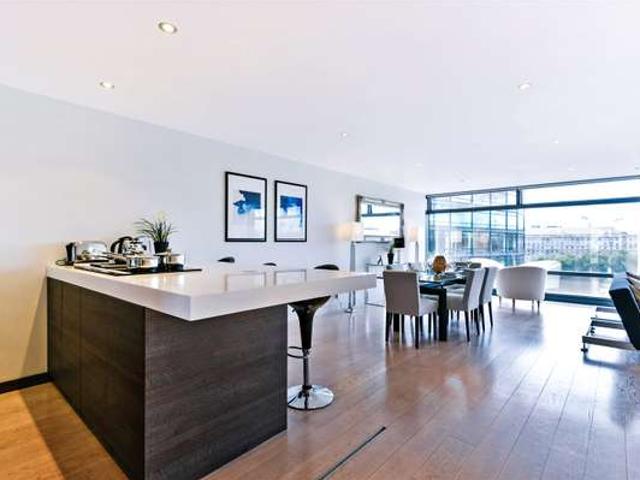 Apartment at Albert Embankment, Greater London