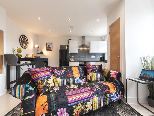 Apartment at Albert Road South, Southampton