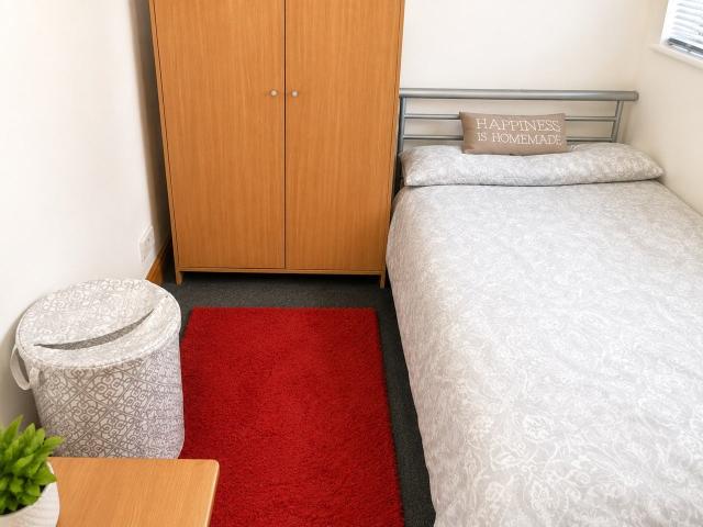 Apartment at Albert Road South, Southampton