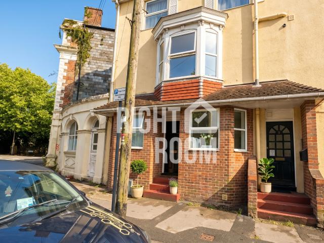 Apartment at Albert Road South, Southampton