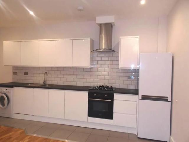 Apartment at Albert Road, Reigate and Banstead