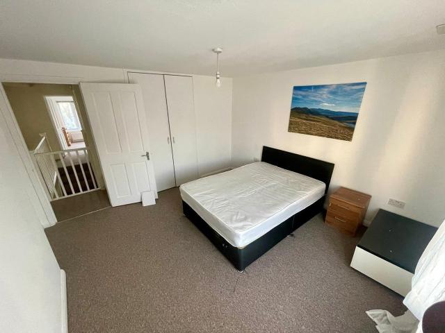 Room at Albion Road, Greater London