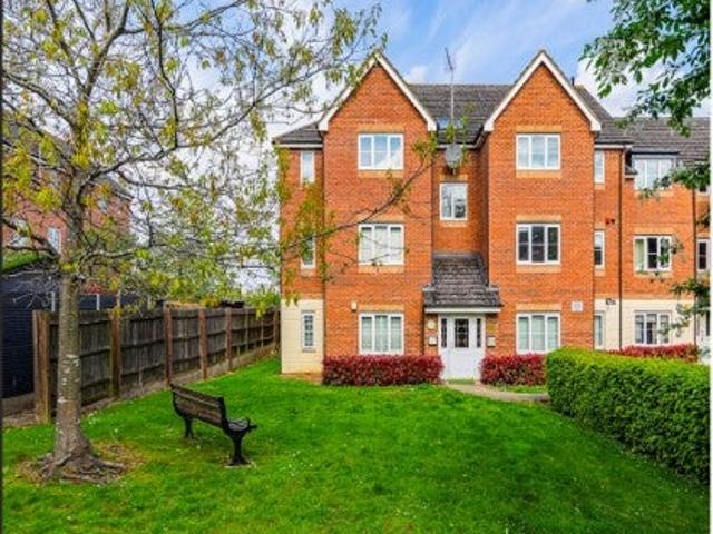 Apartment at Alconbury Close, Hertsmere