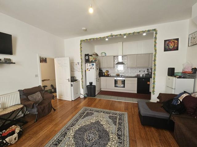 Apartment at Aldborough Road South, Greater London