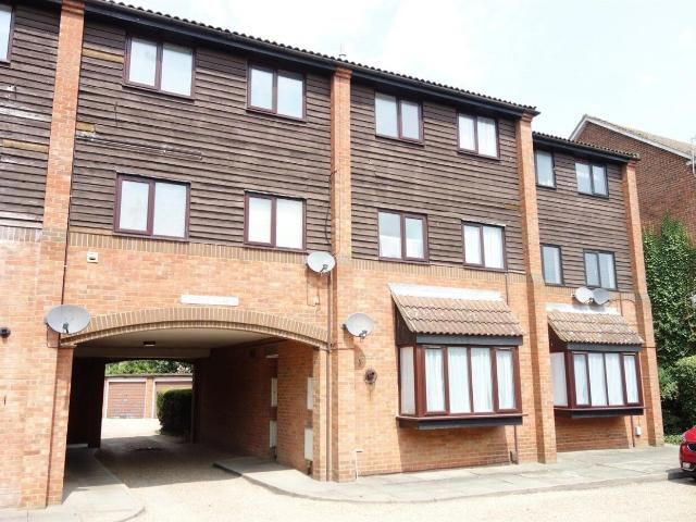 Apartment at Alderman Close, Welwyn Hatfield