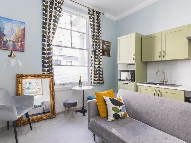 Apartment at Alderney Street, City of Westminster