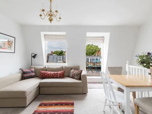 Apartment at Alderney Street, City of Westminster
