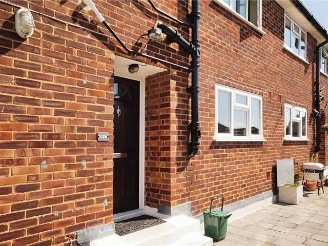 Apartment at Aldershot Road, Guildford