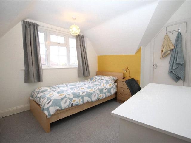 Apartment at Aldershot Road, Guildford