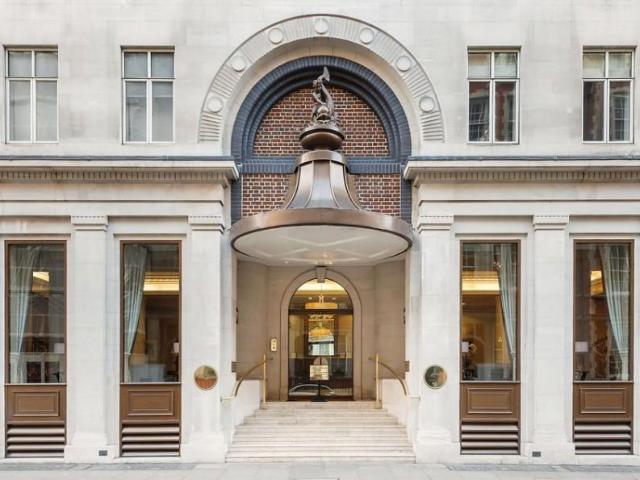 Apartment at Aldford Street, City of Westminster