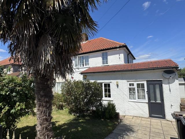 Apartment at Aldrich Crescent, Greater London