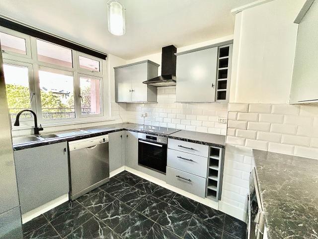 Apartment at Aldriche Way, Greater London