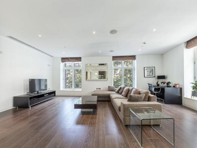 Apartment at Aldwych, City of Westminster